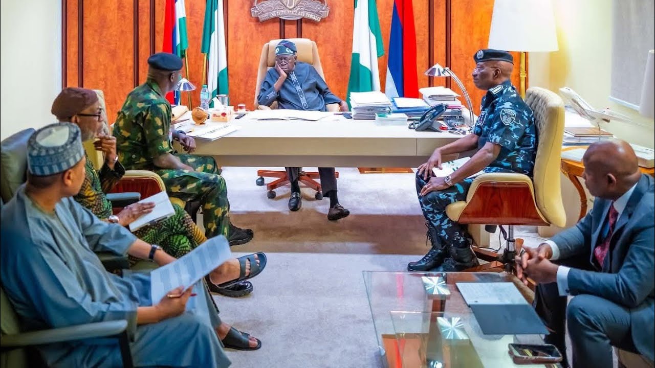 Full VIDEO : What Tinubu Told Security Chiefs In Lengthy Meeting