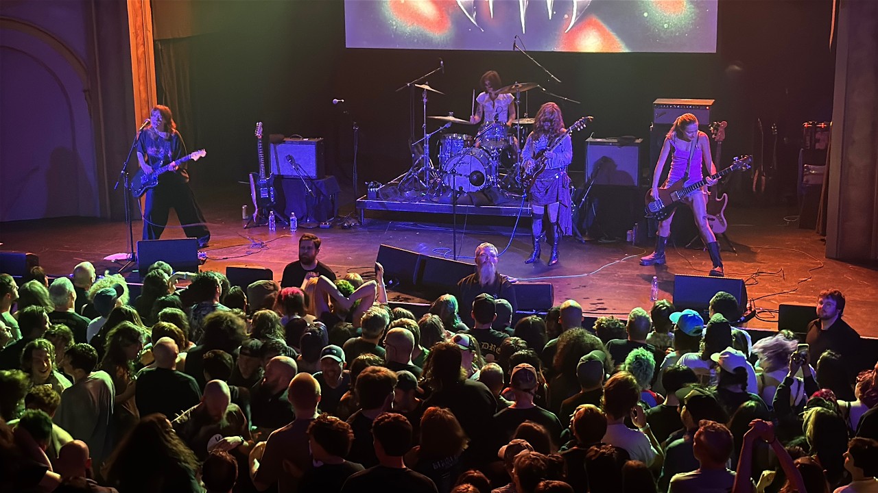 Die Spitz - Live at The Neptune