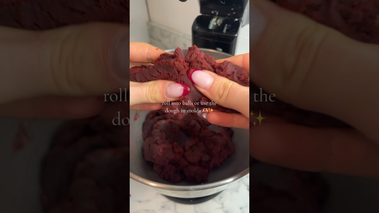 Easy Cake Pop Dough 🍰 #cakepop #cakepopdough #baking #cakepops