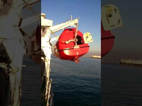 EMERGENCY launching LIFEBOAT