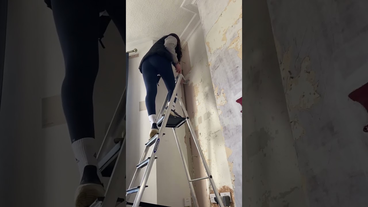Hold the ladder 😇 #explorepage #foryou #leggings #leggingslover #lycra #spandex #gymleggings