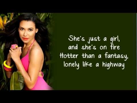 Glee - Girl On Fire (Lyrics)