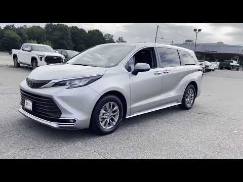 Used 2023 Toyota Sienna XLE Middle Island, Smithtown, Stony Brook, Commack, Riverhead