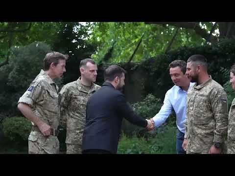 Зустріч з українськими захисниками, які проходять підготовку у Великій Британії