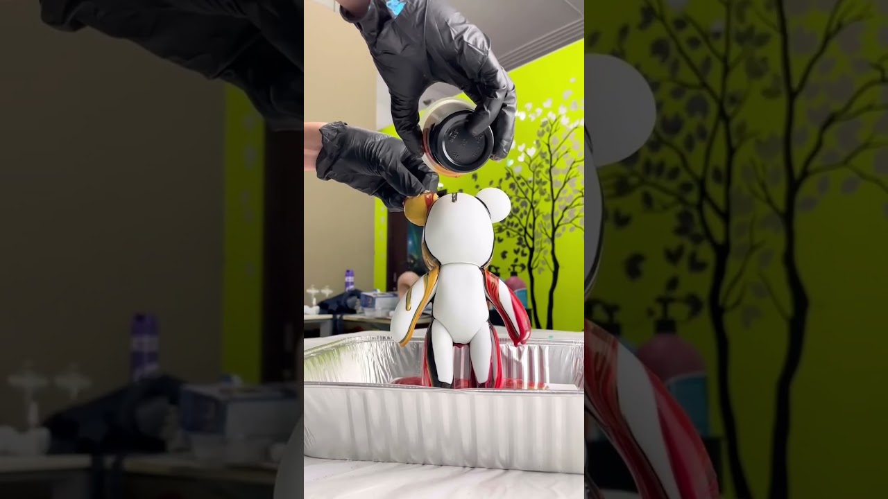 DIY Acrylic pour bear creative fluid paint bear figure kit