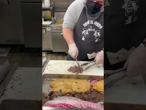 BEEF TONGUE ๐
TACOS ๐ฎ (Lengua) #shorts #vegas #food