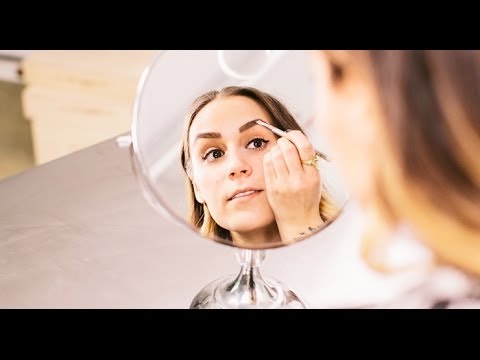 Ultra-Bold Brow Pomade | Beauty Test Lab | Refinery29
