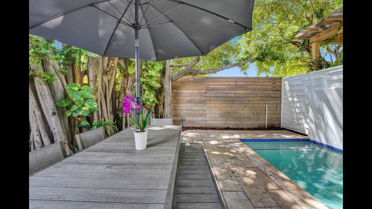 Fabulous Townhouse | The Roads