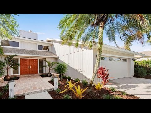 6101 Deer RUN, FORT MYERS, FL Presented by Linda Tuffree.