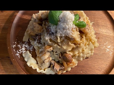 Pasta Mafaldine with Chicken & Mushroom Sauce