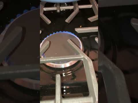 Frigidaire model FCRG3083AS gas range