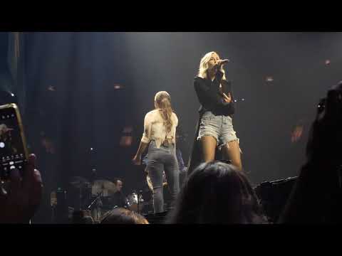 Maddie & Tae: Cry Pretty Tour 360 Wardrobe