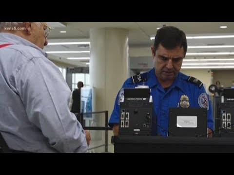 Tips for moving quickly through airport security