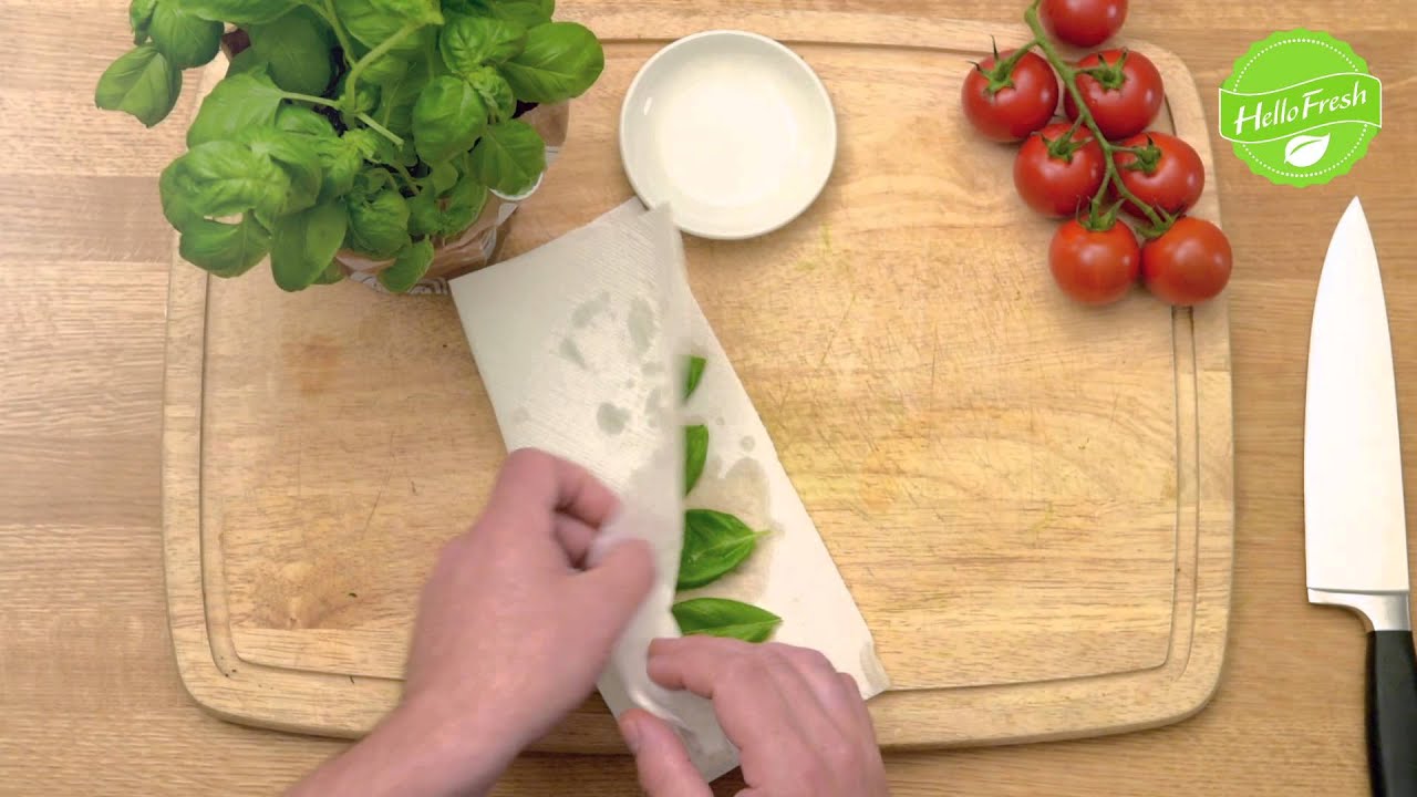 How to Julienne Basil Quickly — Top Tips from HelloFresh