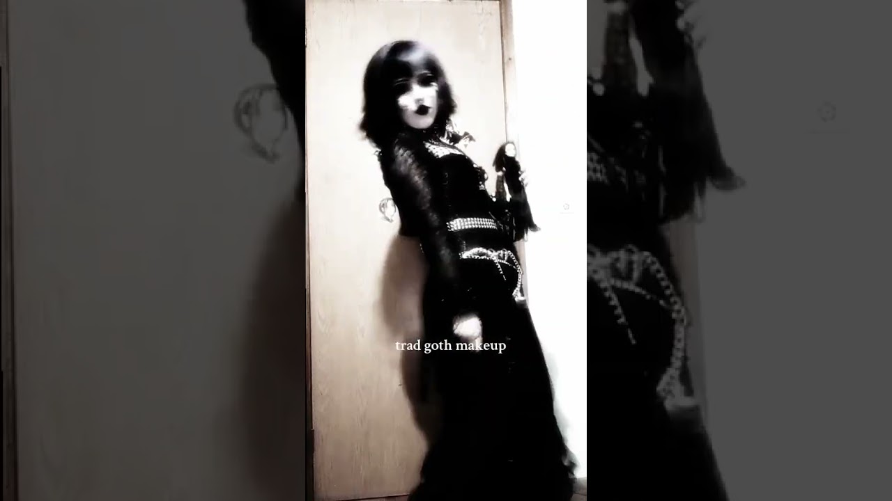 TradGoth makeup #gothic #gótica #goth #gothmakeup #gothstyle #gotica #gothgirl #tradgoth #gothicrock