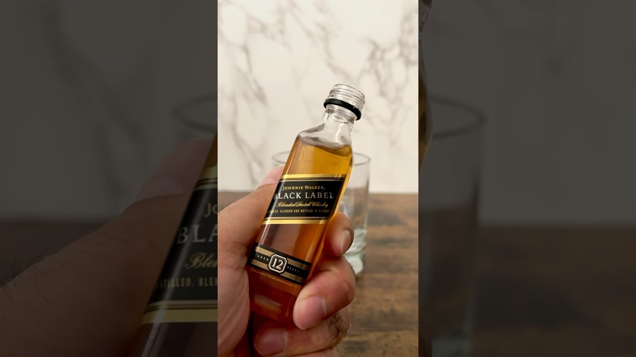 Johnnie Walker Black Label #whiskey #scotch #happyday #cheers  #cheerstotheweekend #cheerstolife