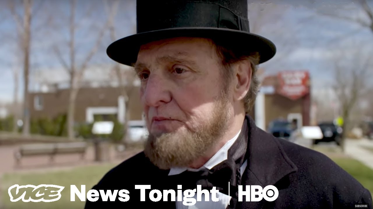 Dozens Of Abe Lincolns Descended On This Small Town In Illinois (HBO)