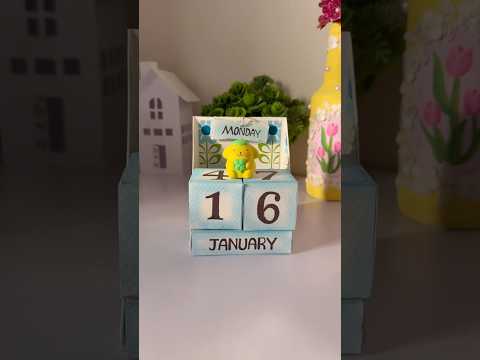 DIY Desk Calendar ๐#trending #diy #deskcalendar #2025 #handmade #shorts #ytbshorts