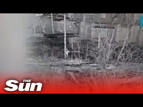 Ukrainian sniper with nerves of steel takes out unsuspecting Russian troops