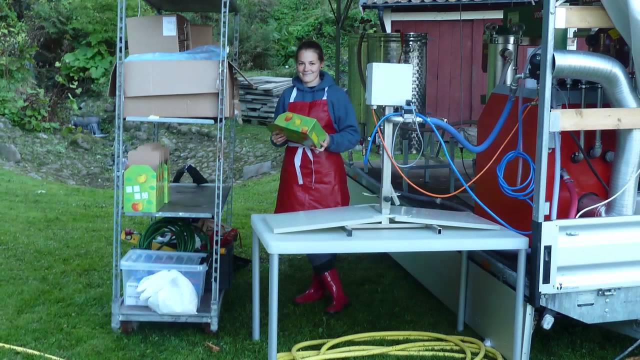 Project Postcard: Mobile Fruit and Juice Processing 'While-you-wait' in Grana, Sweden