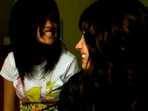 demi and selena show (goth) | Demi Lovato :P