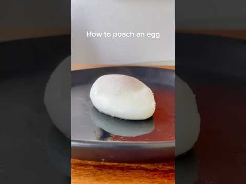 How to perfect a poached egg #poachedegg #eggsbenedict #eggs #brunch #foodscience #science