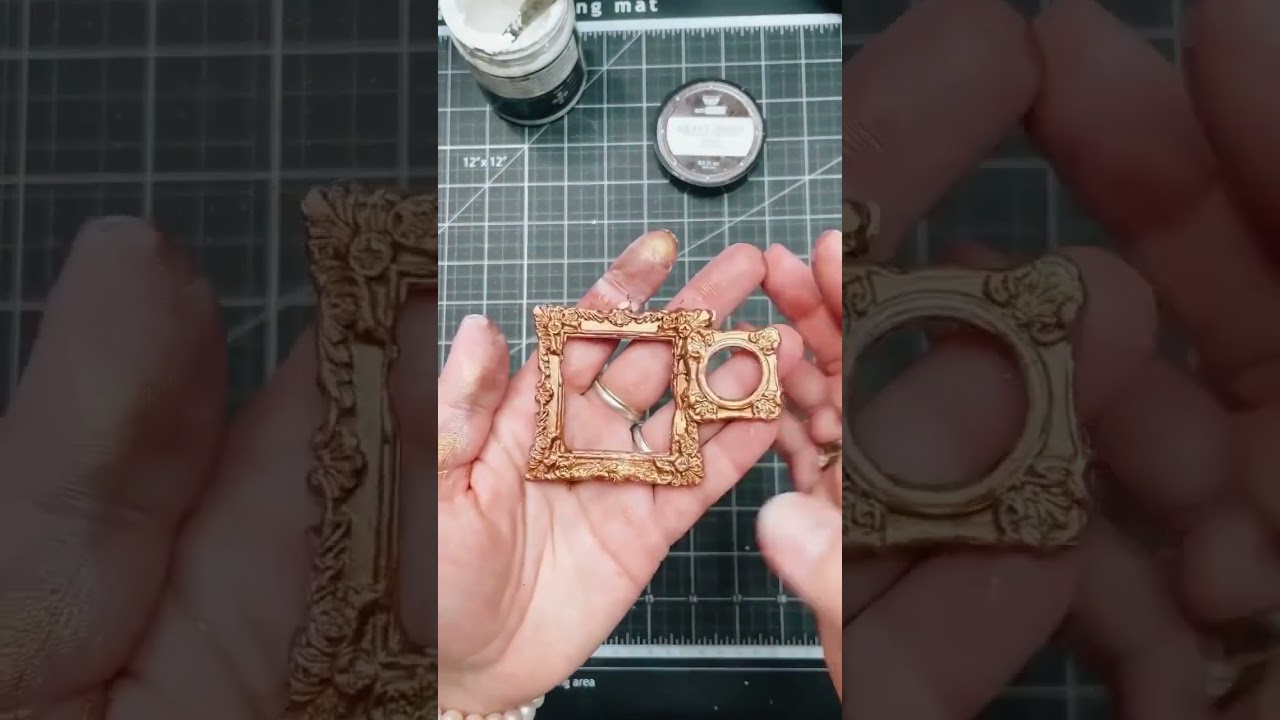 Super shiny and sparky effect for your mixed-media or home decor project: