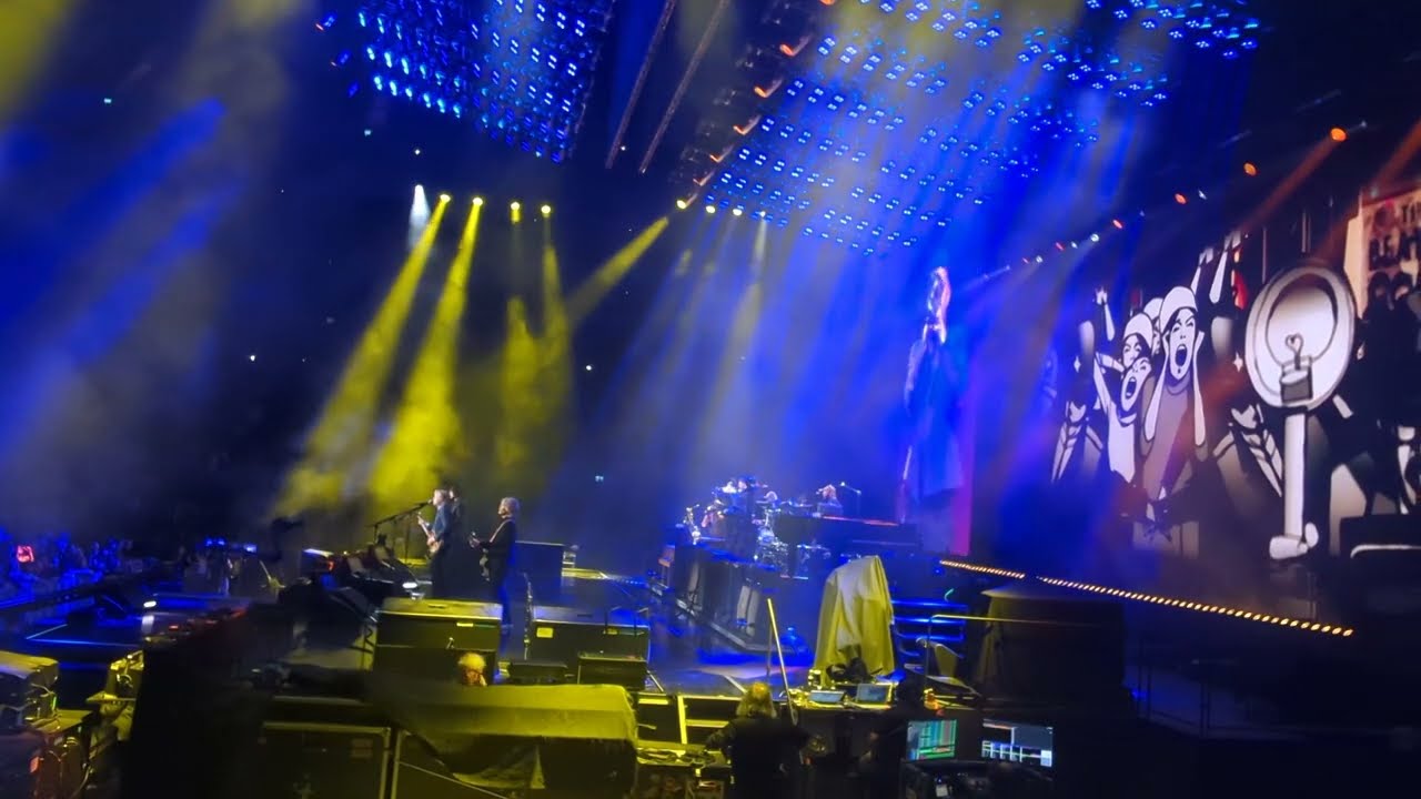 Paul McCartney live: O2 Arena, London | 2024 | The Beatles Bible