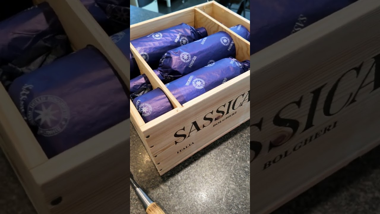 Unboxing of the 2020 Sassicaia