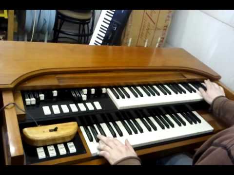 Hammond M-3 Organ - ranked #15 in Organs | Equipboard