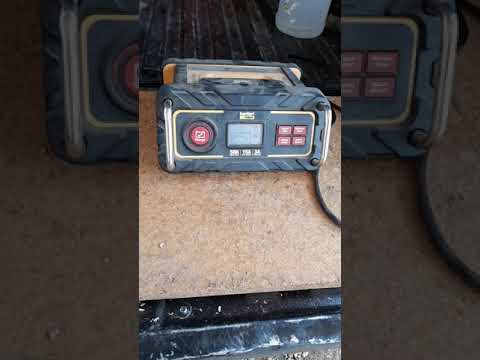 review on a EverStart MAXX free battery charger