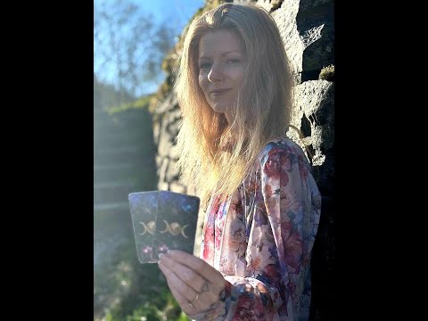 ASK A QUESTION TAROT