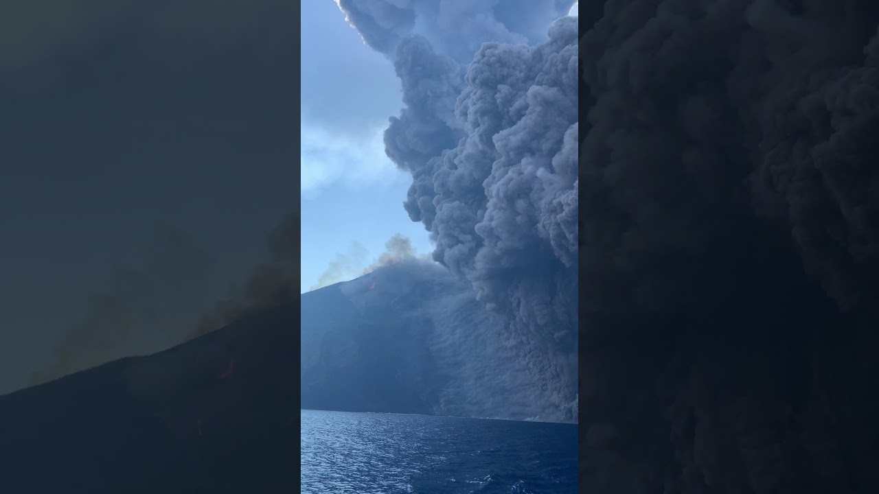 Terrifying Mount Stromboli lava races towards boats as sailors flee ...