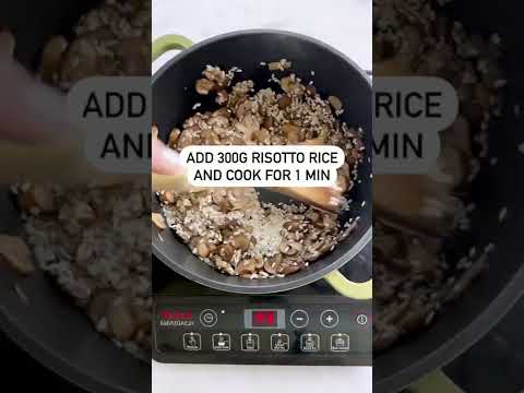 5 INGREDIENT ONE POT MUSHROOM RISOTTO 🍄 but do you like mushrooms?! #shorts #recipe #mealplan