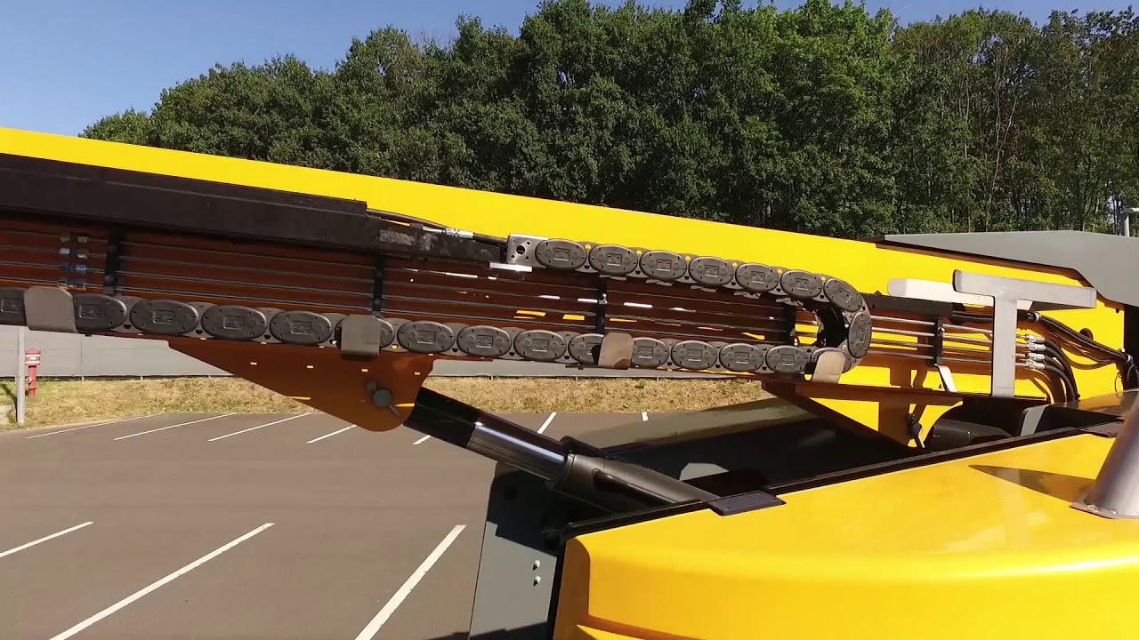 igus® YE 42 Hybrid e-chain® for cherry picker retrofit