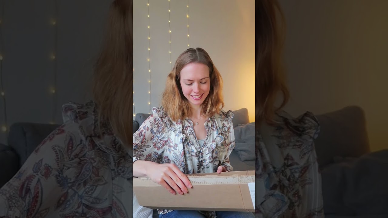 Unboxing of a Stunning Cyberpunk Artwork