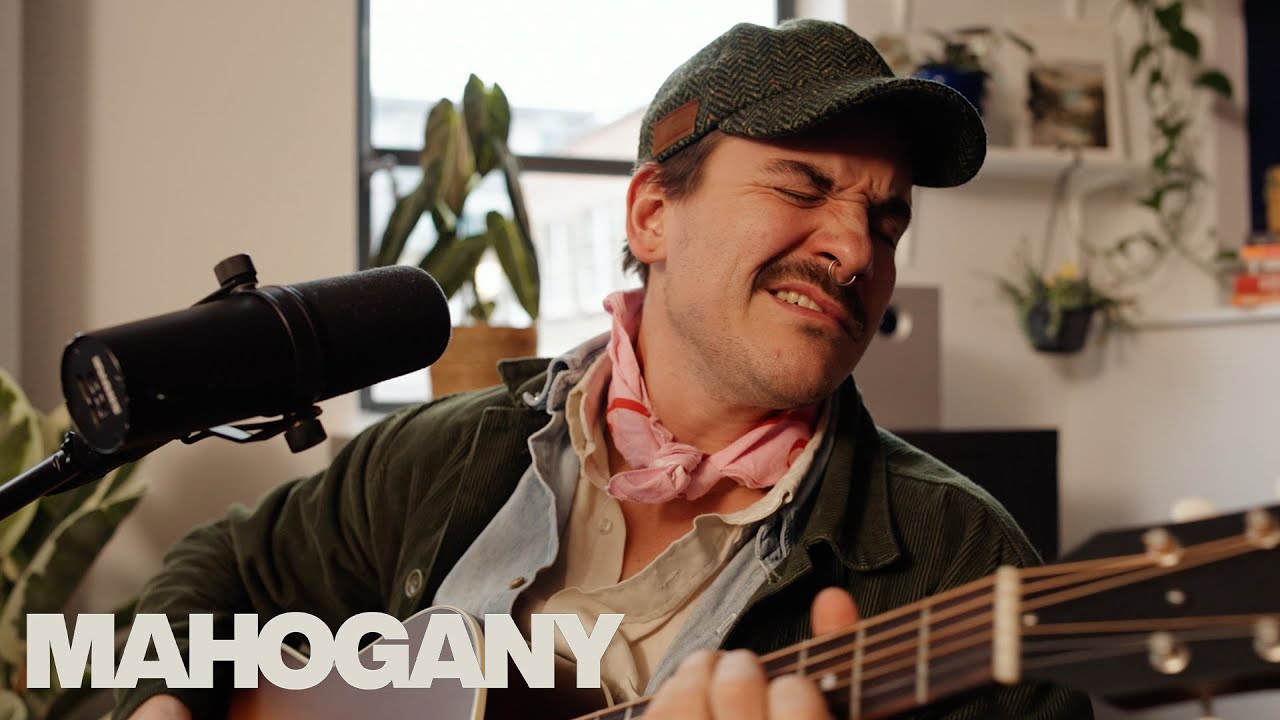 Medium Build - John & Lydia | Live At Mahogany