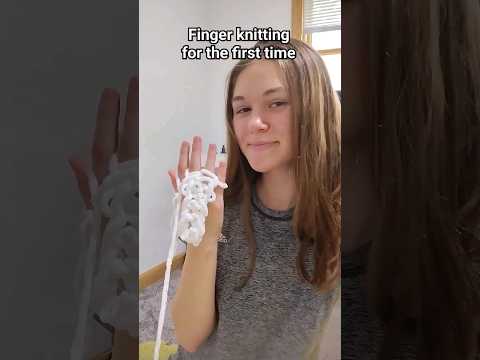 finger knitting || ava oaks
