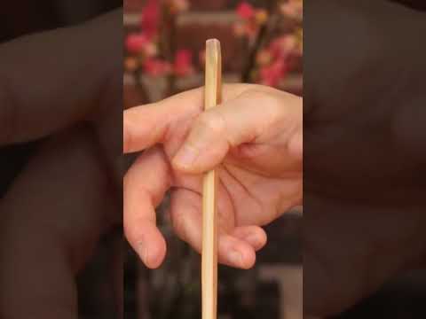 How to use Chinese chopsticks? #shorts