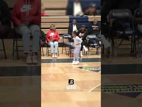 Zhuri James is too smooth with it💃