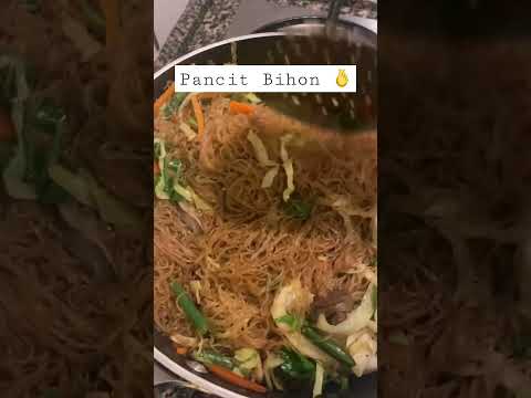 Pancit Bihon | Panlasang Pinoy