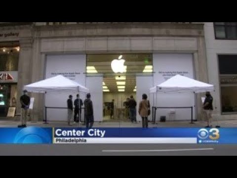 Center City Apple Store Selling New iPhone 12