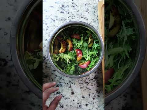 Peach arugula salad