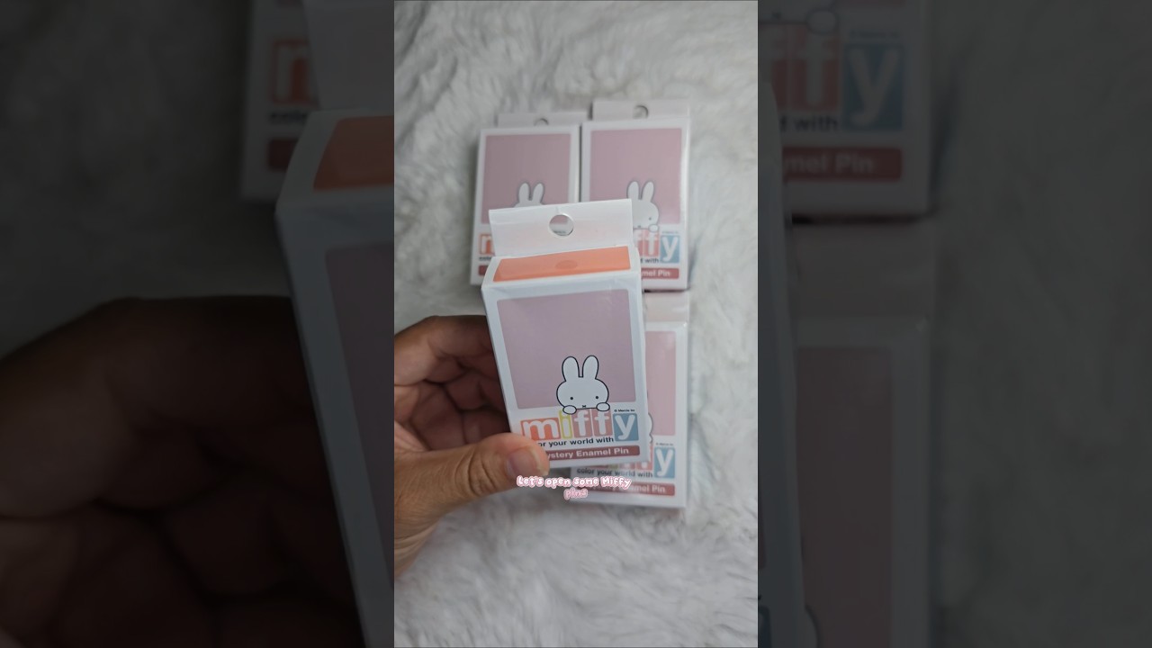 Miffy Pins :) #enamelpins #unboxing #miffy