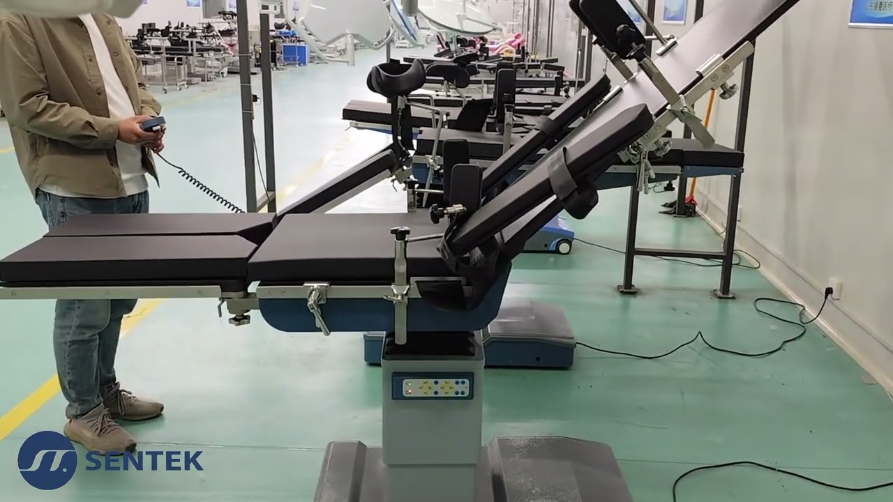 Max7 CT operating table