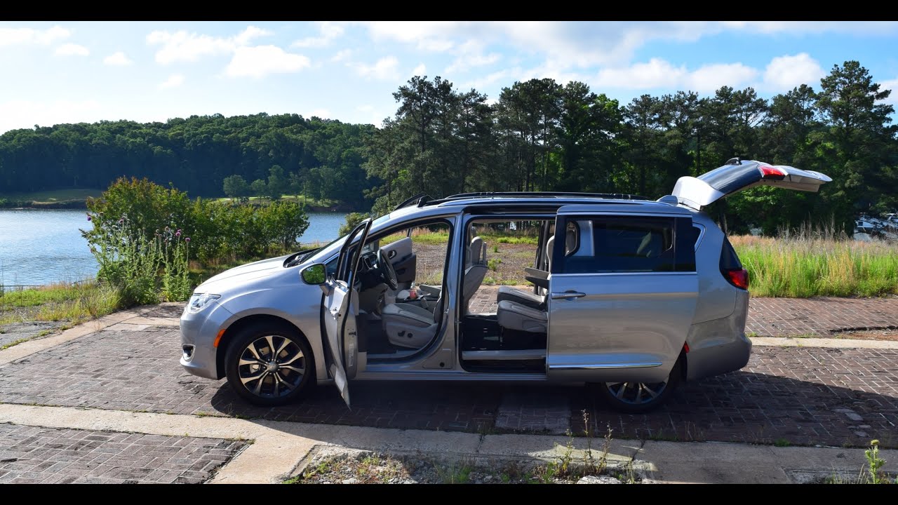 2017 Chrysler PACIFICA - Demonstration of Power Stow'n'Go 3rd Row + Vacuum!
