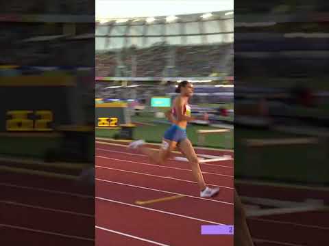 Sydney McLaughlin SHATTERS WORLD RECORDS😱🥇