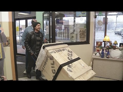 New leg lamp gifted by "A Christmas Story" actor
