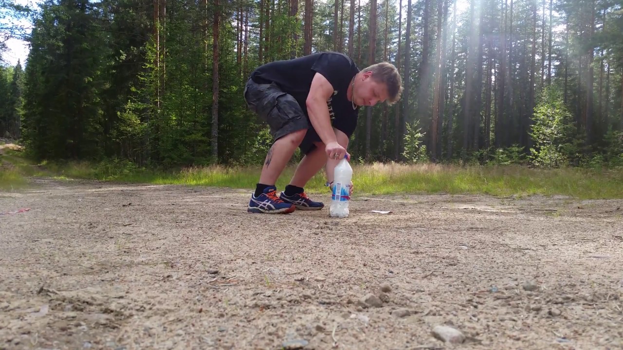 Dry Ice plastic bottle explosion