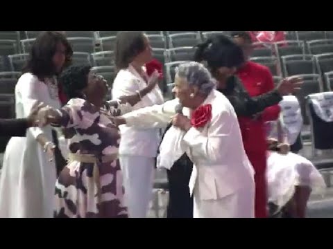 Mother Frances Kelley and the Prayer Team at the COGIC Women's International Convention 5/29/25!